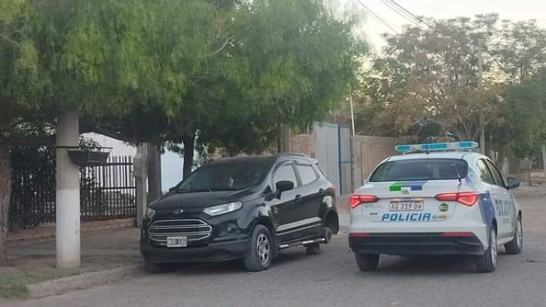 Los roba-ruedas continúan su acecho en las ciudades del Alto Valle ... Los roba-ruedas continúan su acecho en las ciudades del Alto Valle ...